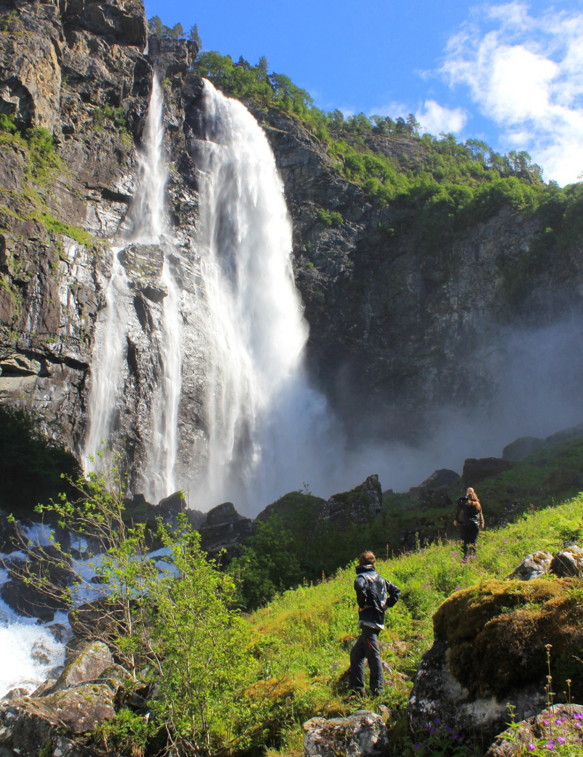 Feigumfossen-Waterfall-Hike - Adventure Tours